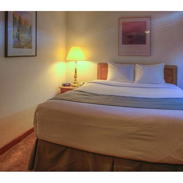 Gold Point Resort | RedWeek