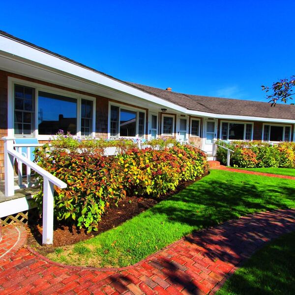 Brant Point Courtyard | RedWeek