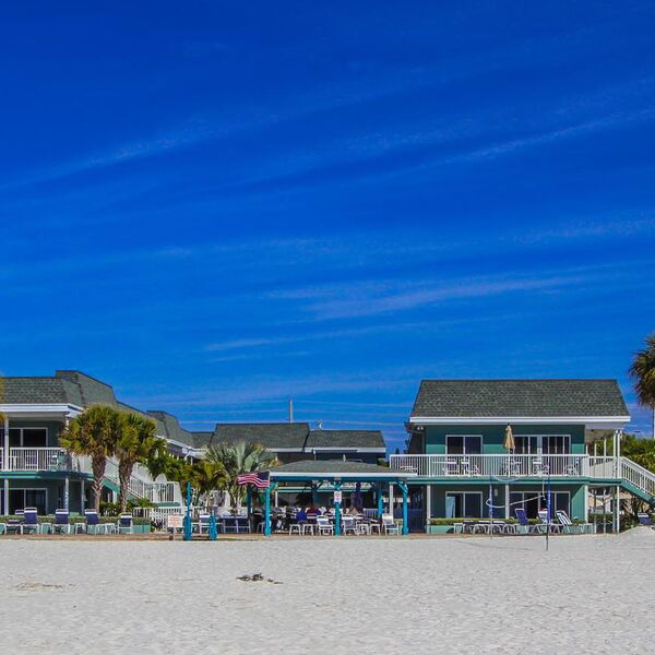 Mariner Beach Club | RedWeek