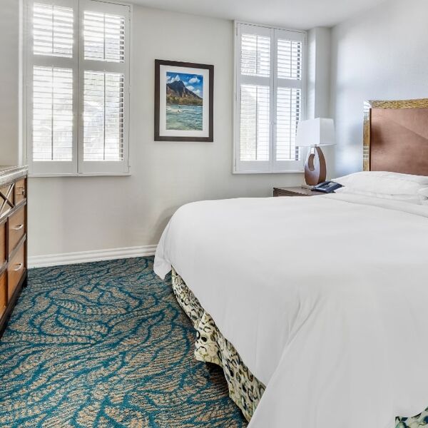 Lagoon Tower by Hilton Grand Vacations | RedWeek