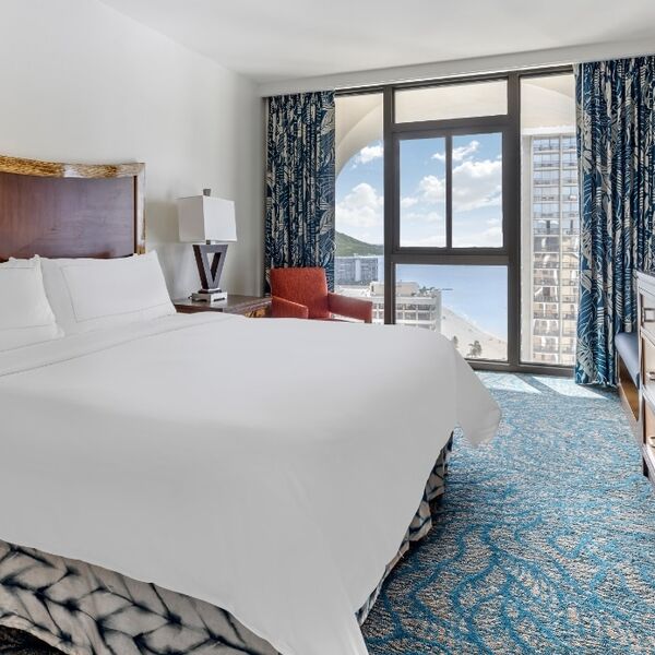 Lagoon Tower by Hilton Grand Vacations | RedWeek